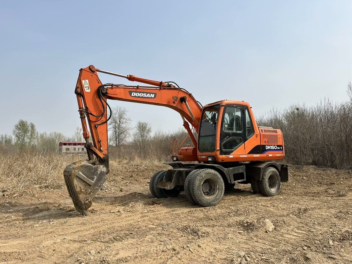 Second Hand Doosan 150 Excavator Wheel For Sale - China Machinary