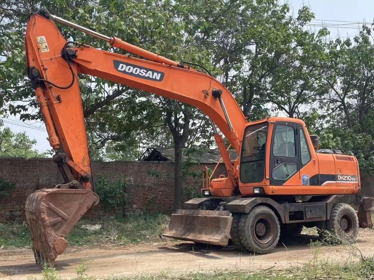 Used Doosan 210 Excavator 21ton For Sale - China Machinary